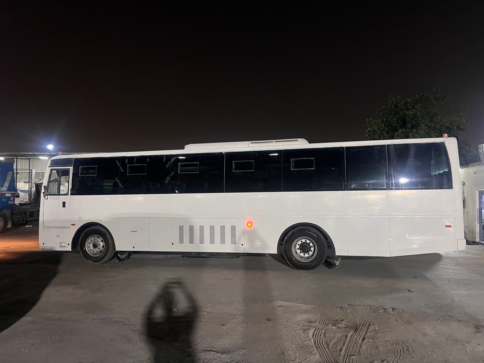 66 Seater Bus for Rent in Dubai | Ashok Leyland Bus Rental Dubai